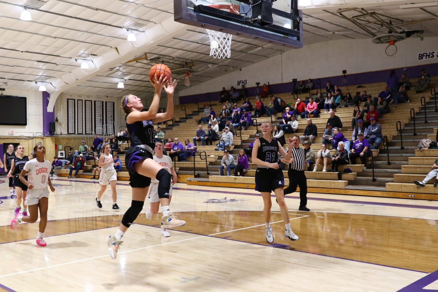 Broncs Defeat Lady Bison in Hot Springs - Belle Fourche Beacon